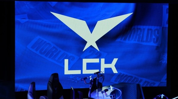 [MZ세대 보고서] 젊은 세대와 통하는 '게임 구경' LCK