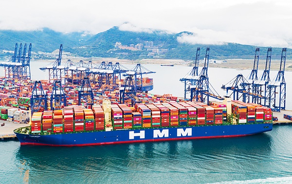 HMM, 국내 3대 신용평가사 등급 ‘A-’ 상향